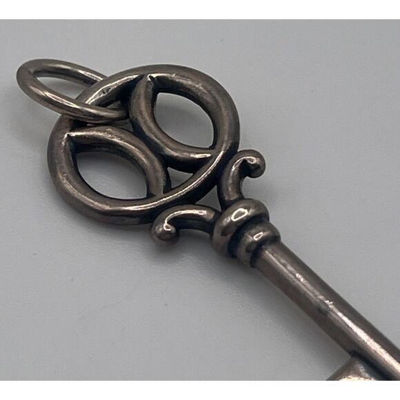 James Avery | Jewelry | James Avery Retired Silver Key Of Devotion ...